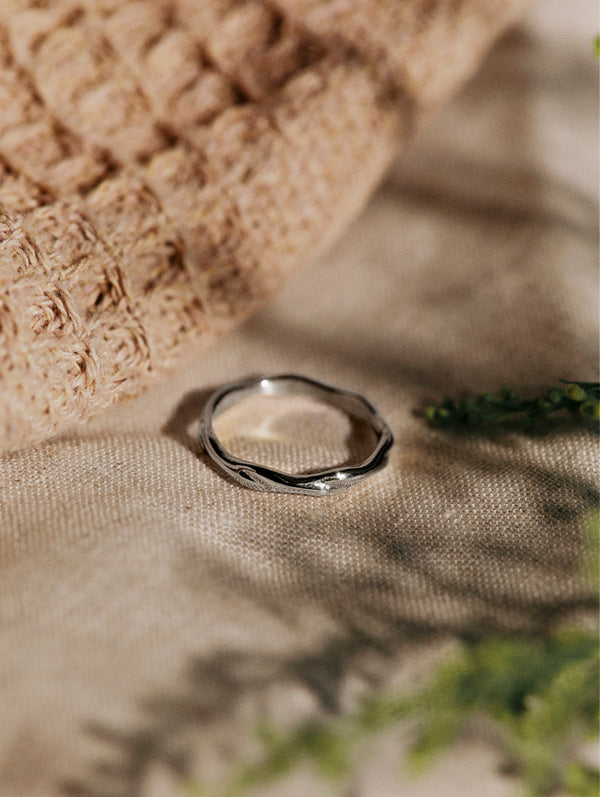 Classic Wave Ring Gold - 54 | ICRUSH